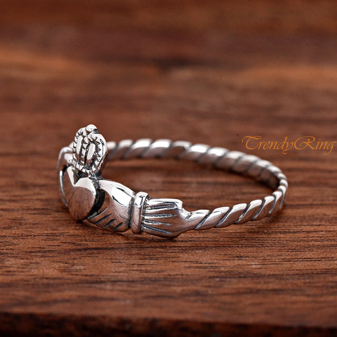 Crown Heart Hands Claddagh Rope Ring for Girls Womens / Traditional ...