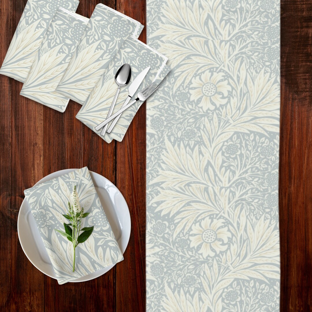 Decorative Table Runner Matching Dinner Napkins William Morris Table ...