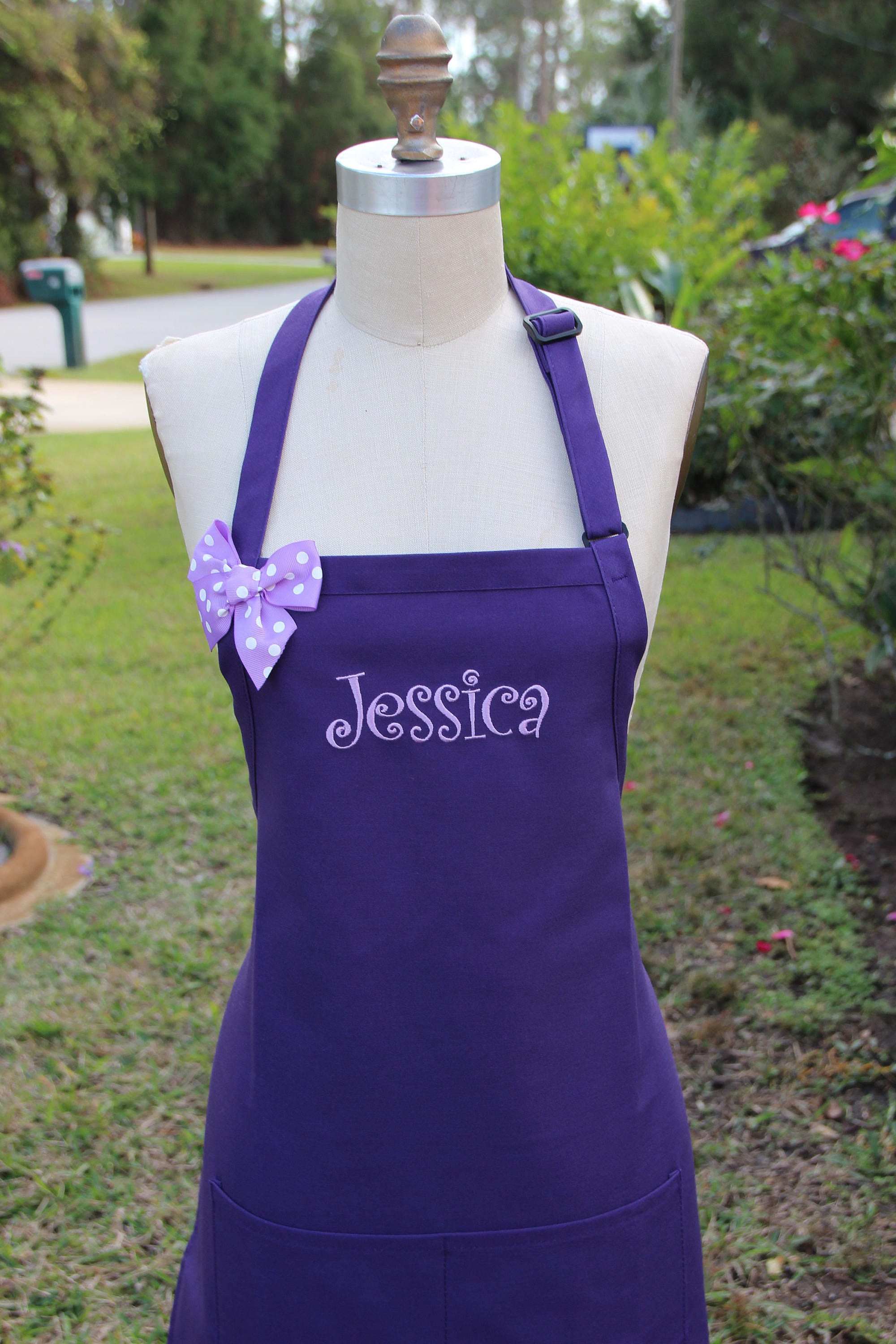 Jessica Purple Apron in Lavender Embroidery Thread / Elegant - Etsy