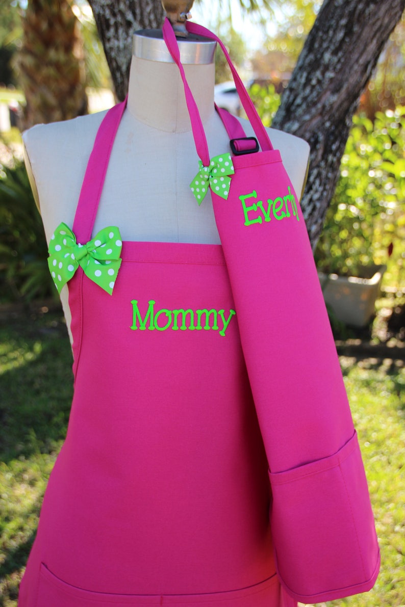 Hot-Pink apron with Lime green embroidery thread color/ Mommy | Etsy