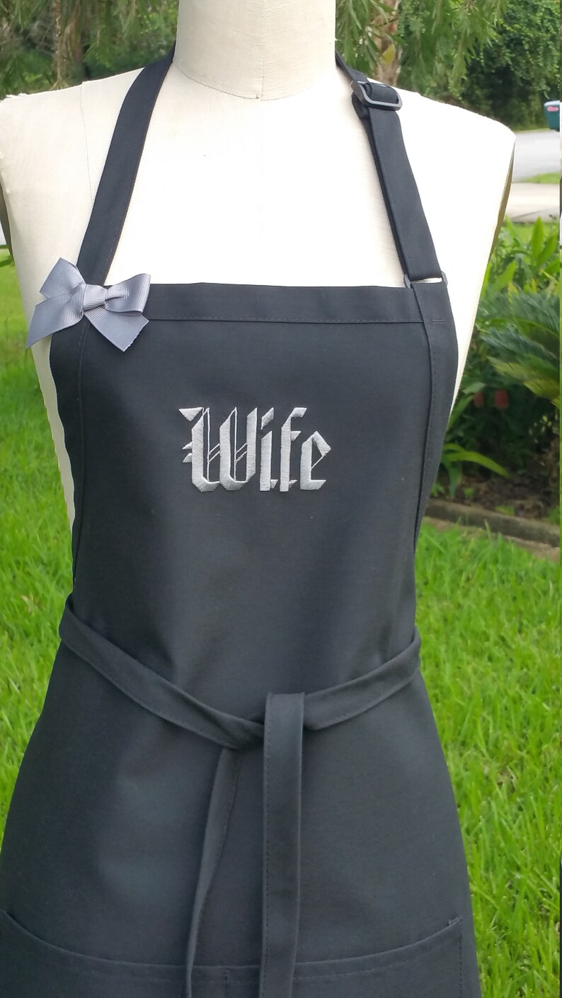 Dark Grey Personalize Aprons / Husband and Wife Embroidery - Etsy