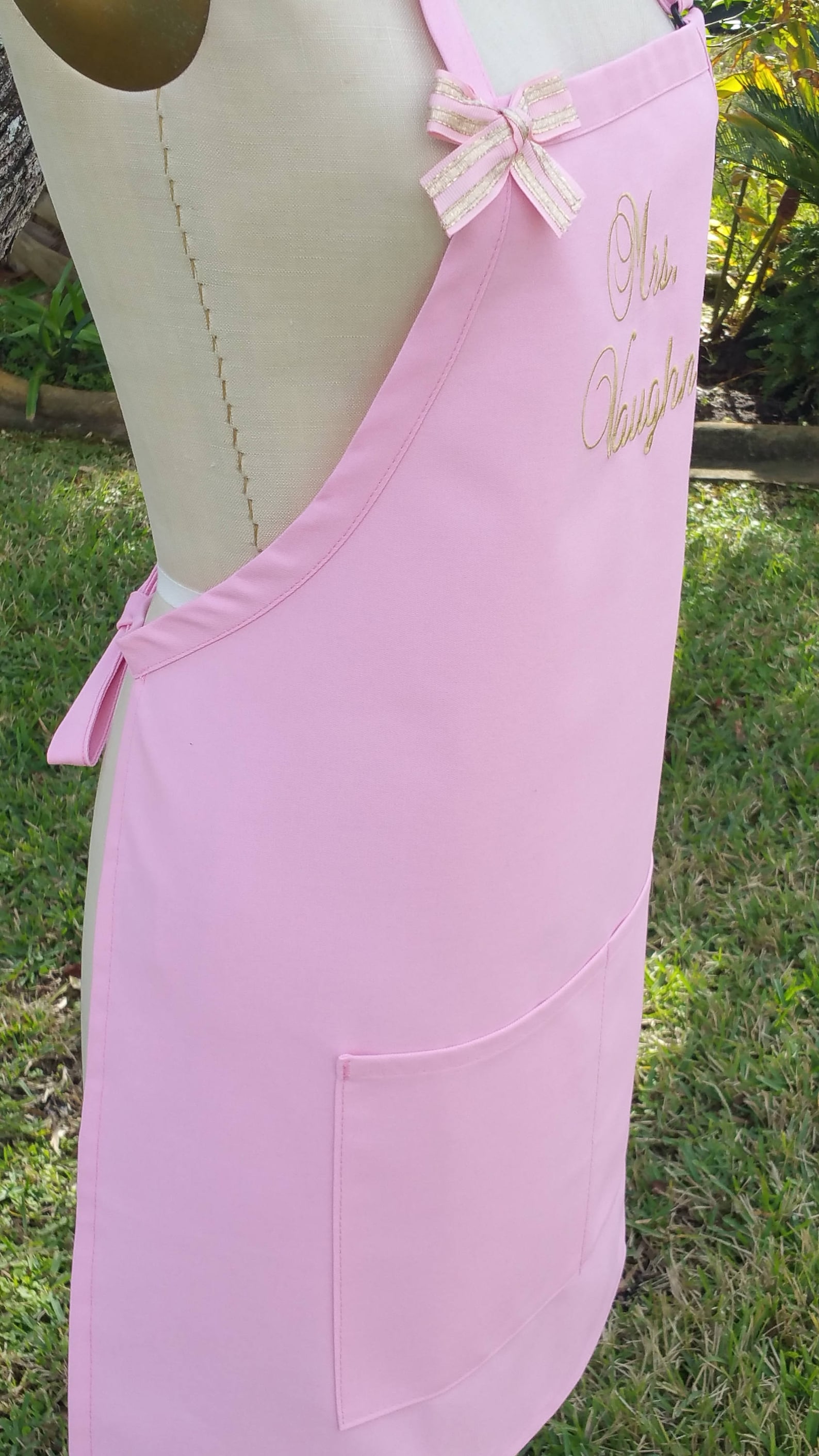 Personalized Pink Apron With Gold Embroidery Thread /women's Pink Apron ...