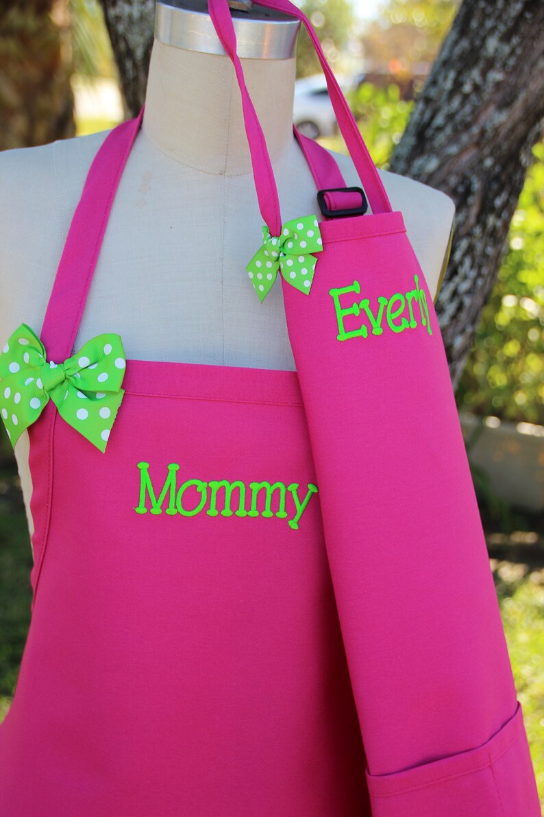 Hot-Pink apron with Lime green embroidery thread color/ Mommy | Etsy