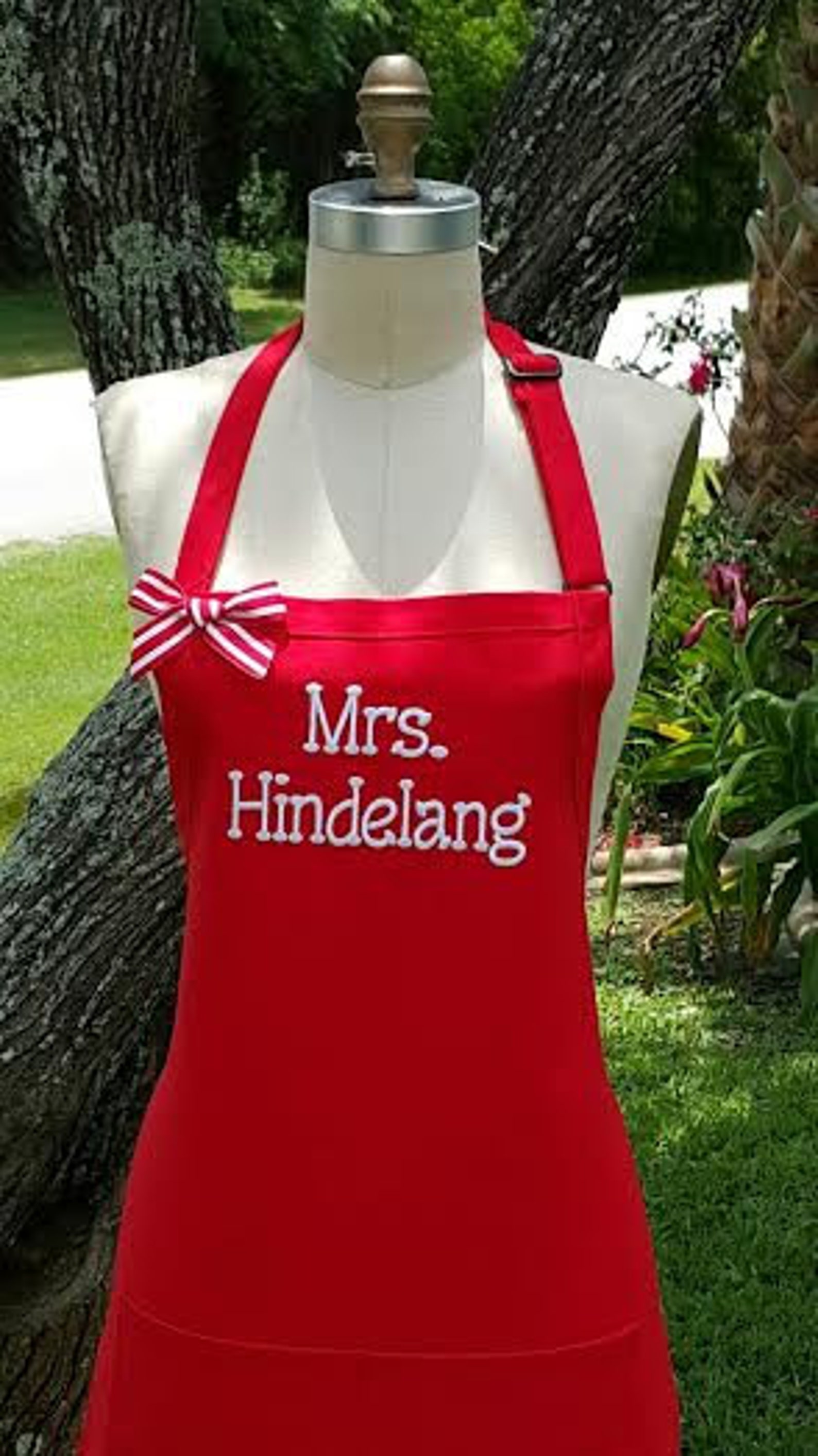 Red and White Personalized Apron/ Embroidery Apron/ Elegant Apron ...