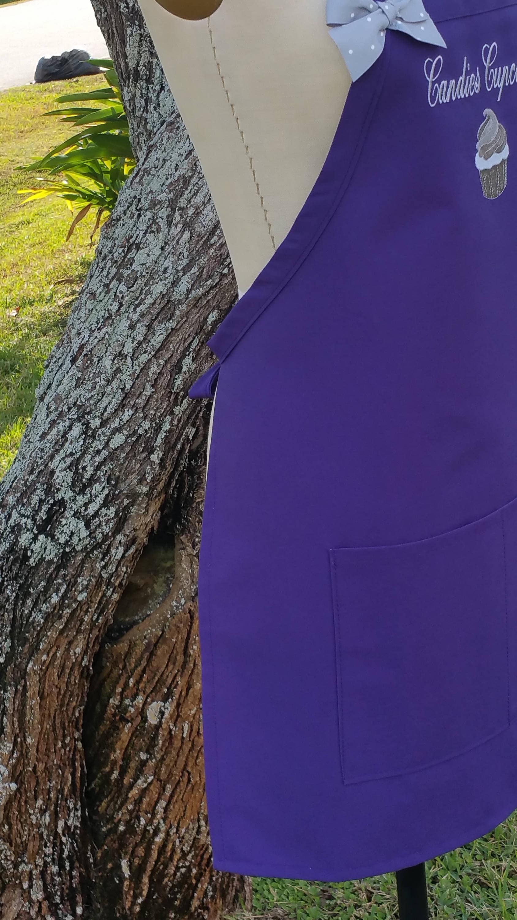 Jessica Purple Apron in Lavender Embroidery Thread / Elegant - Etsy