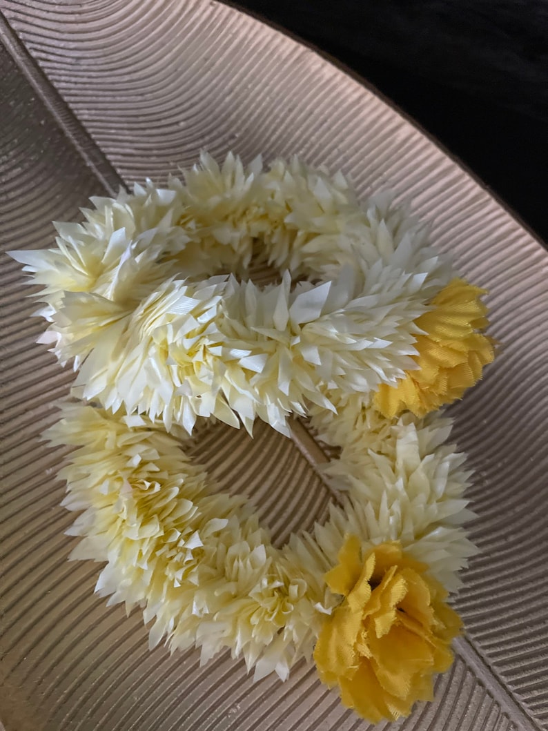Pakistani Indian Bangladesi Wedding Flower Gajra/gajray Flower Bangles ...