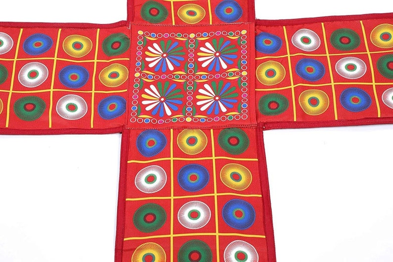 Traditional Chausar Chopad Parcheesi Pachisi Pagade Thayam Ludo Chopat ...