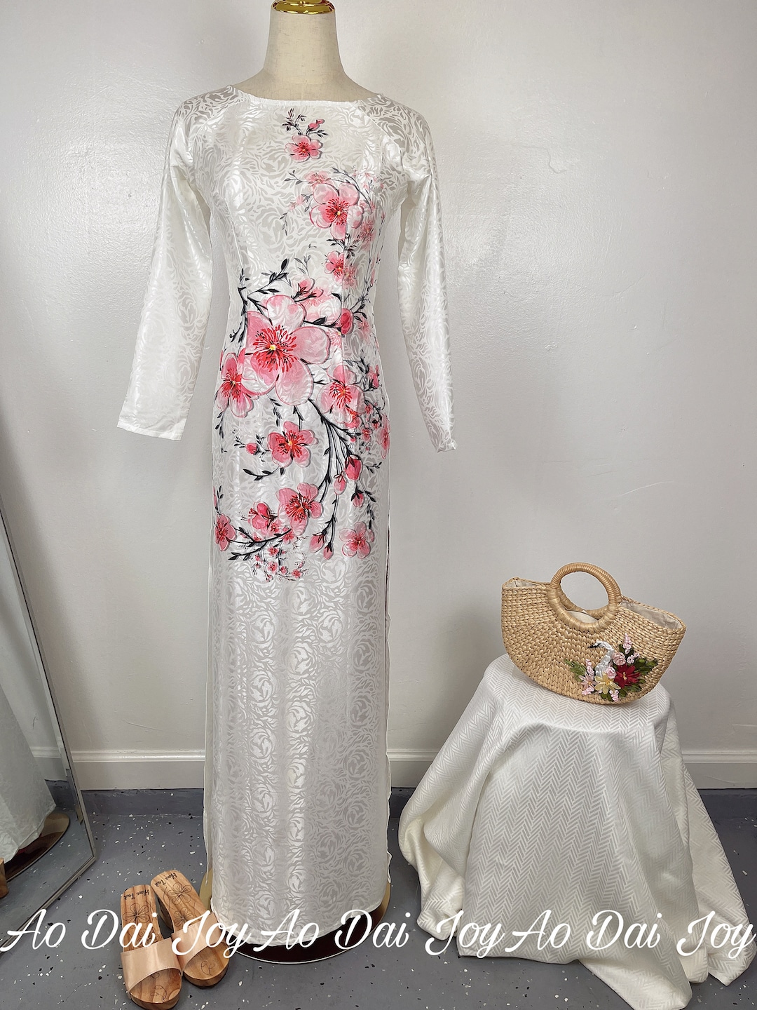 White Ao Dai - Gam Hoa Hong - Peach Flowers - Pre-made Vietnamese Long ...