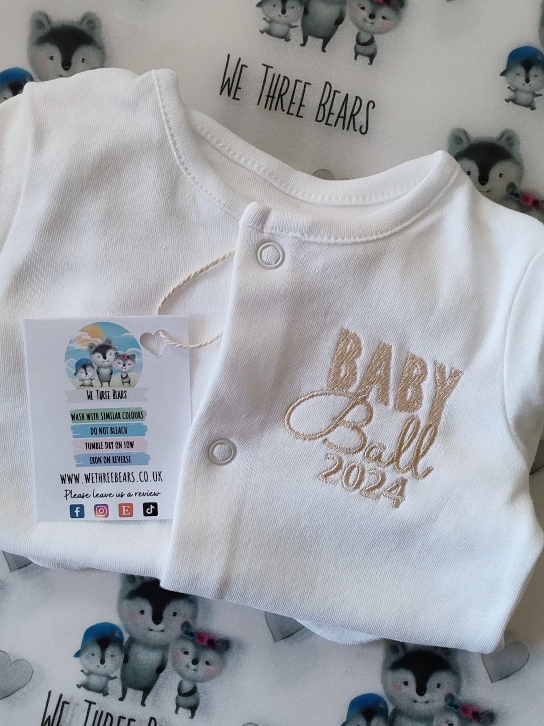 Embroidered Personalised Sleepsuit for Baby / Embroidered Sleepsuit ...