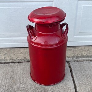 Very Nice 5 Gallon Red Milk Can Ex Condition Inside & Out Country Patio ...