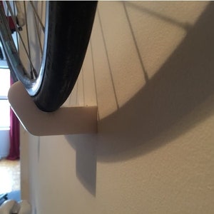 Stylish Wall Hanging Bicycle Mount - Space-saving Bike Storage and ...