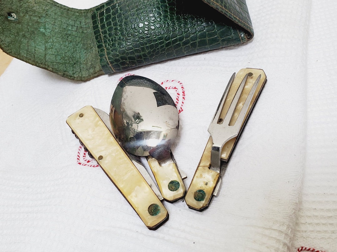 Antique French Folding Acwalite Pyralin Celluloid Cutlery Set in Green ...