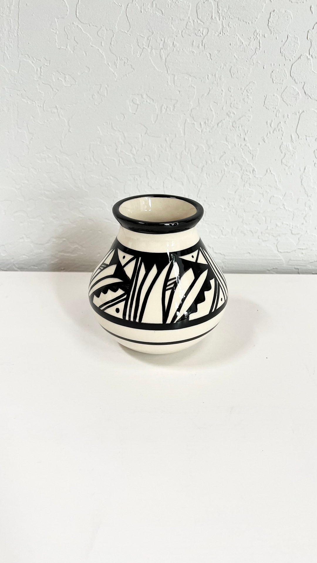 Black and White Acoma Pottery | Native American Vase - Etsy