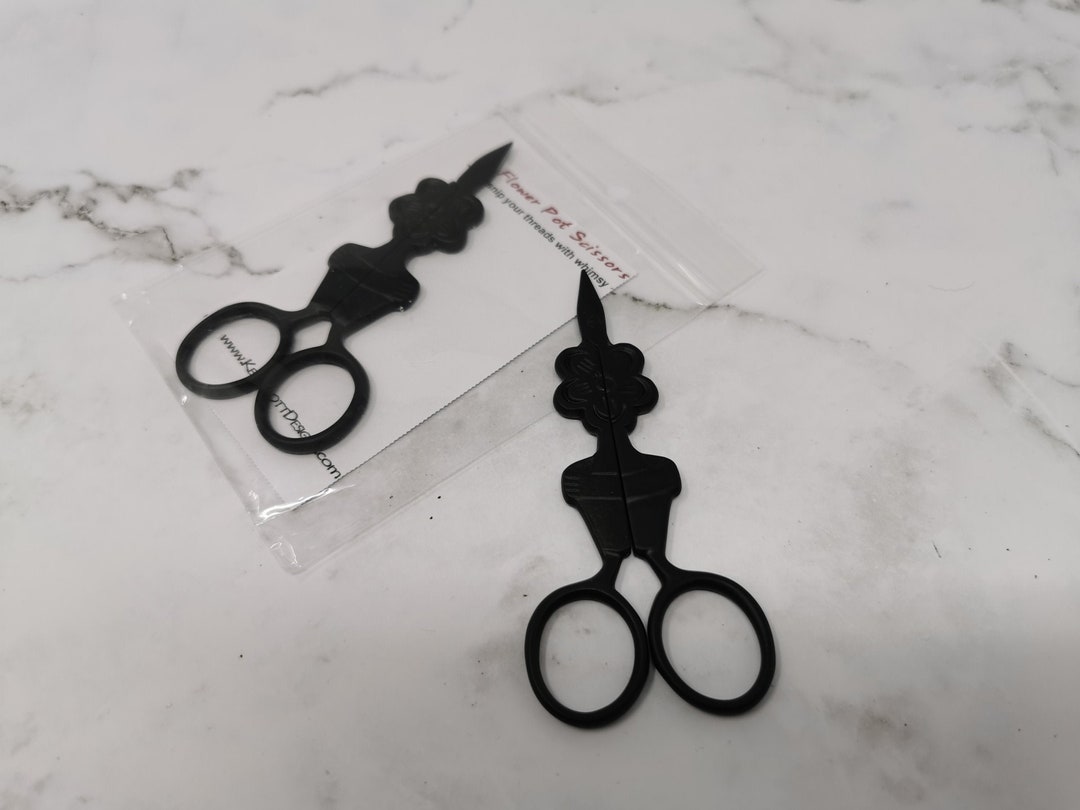3.75 Flower Pot Primitive Scissors From Kelmscott Designs High Quality ...