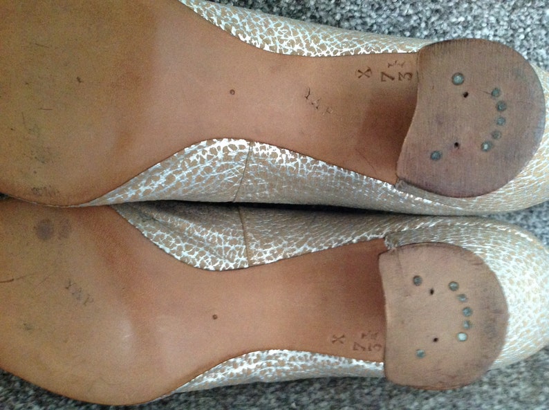 Museum Quality Peter Yapp 20's Champagne Low Heeled Pumps - Etsy