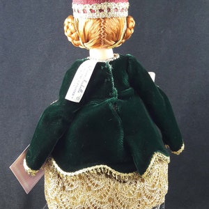 Queen Isabella & Ann Rast Made 1992 by Madame Alexander to Commemorate ...