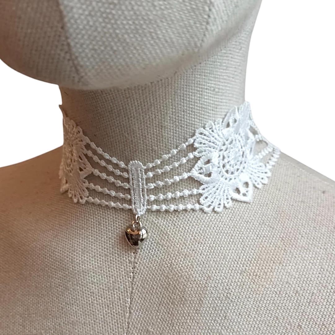 Vintage Style White Lace Choker, Bride Bohemian Silver Heart Charm ...
