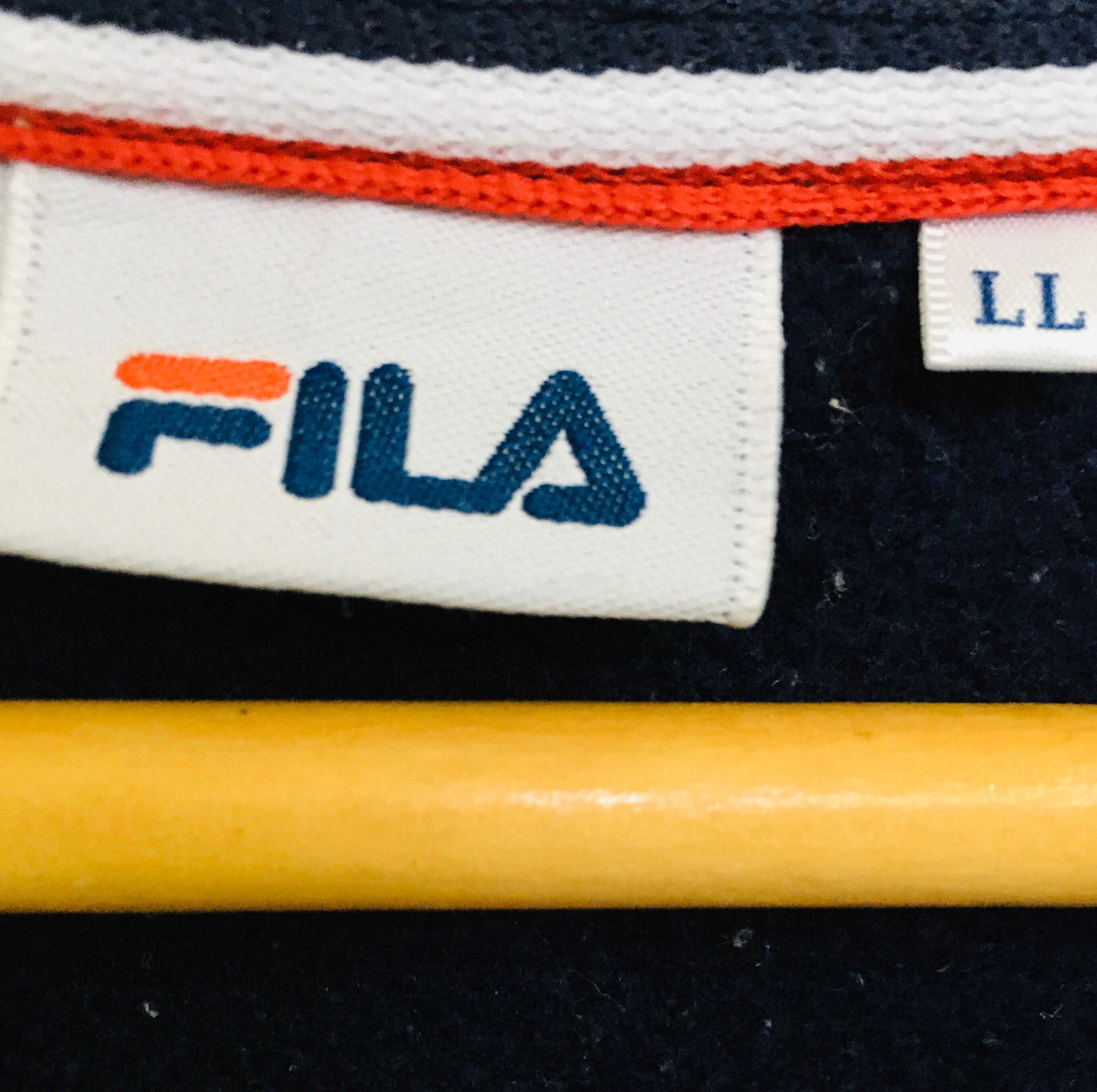 Selten ! Fila Small Logo Stickerei Spellout Vintage 90er Jahre Rundhals ...