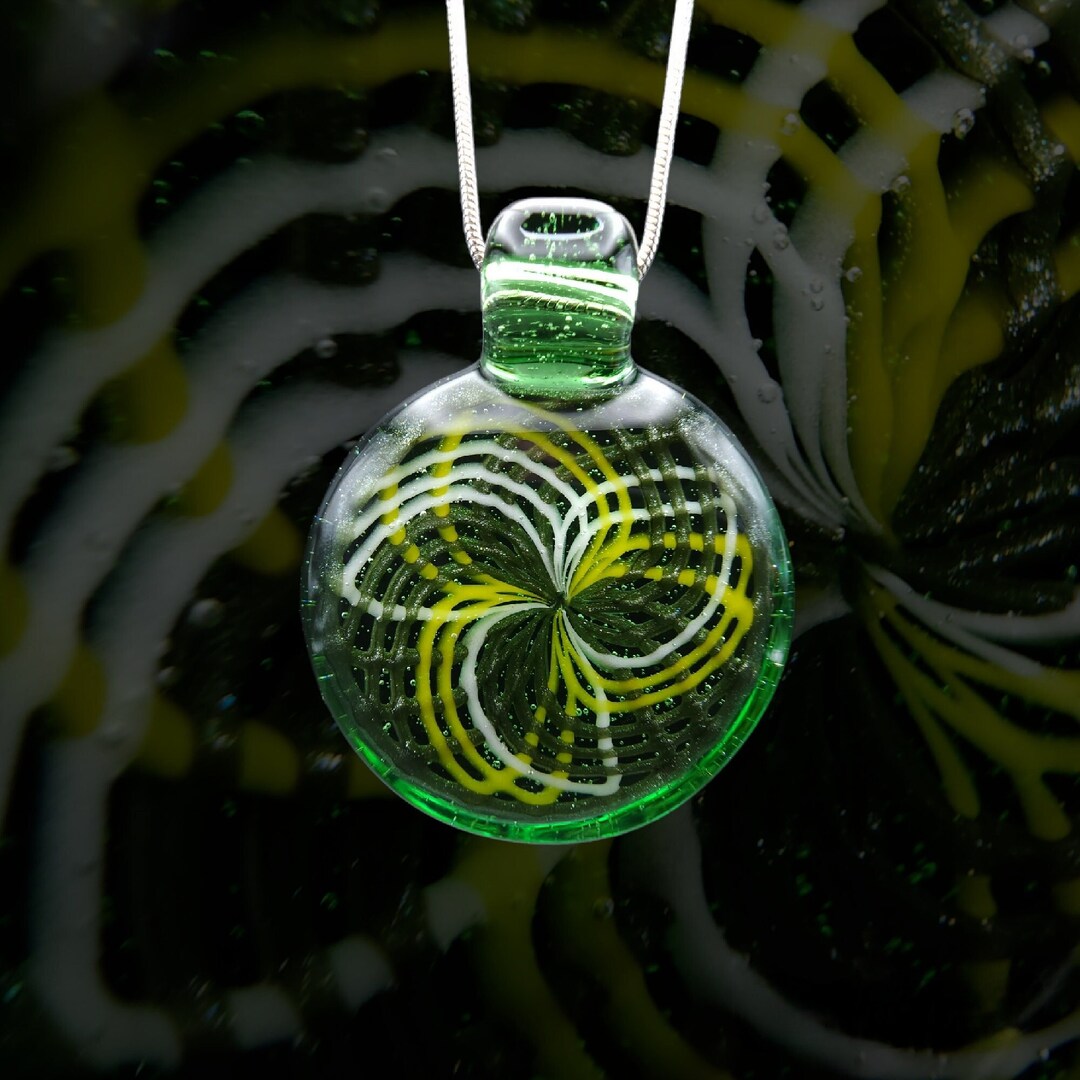 Jackpot Green Sparkle Reticello Borosilicate Glass Linework Jewelry ...