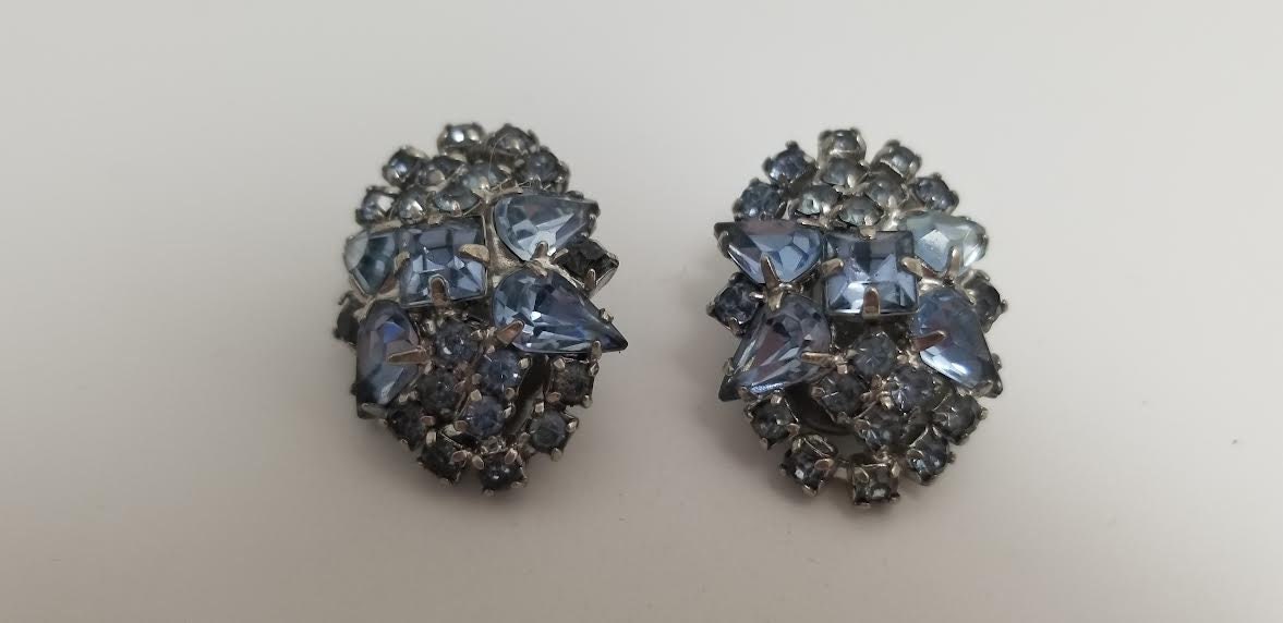Beautiful Vintage Brilliant Light Blue Rhinestones in a Silver - Etsy