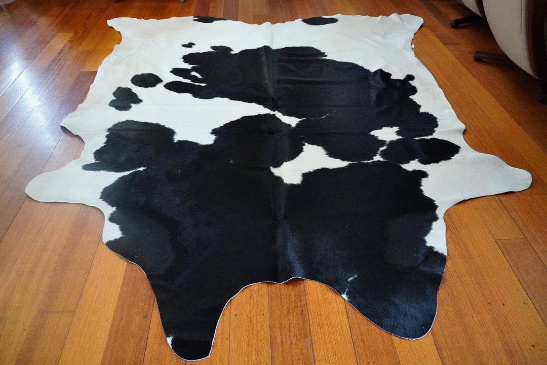 A Big and Beautiful Classic Dairy Cow Hide - A Gorgeous Bit of Country ...