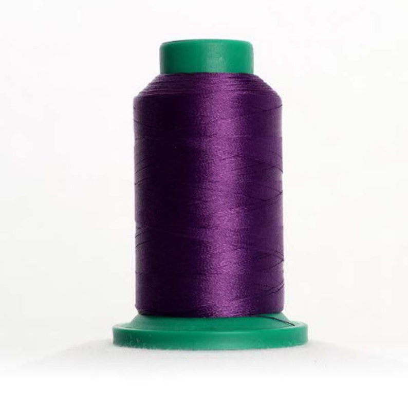 Isacord Thread GRAPE JELLY 2702 for Embroidery, Quilting, Decorative ...