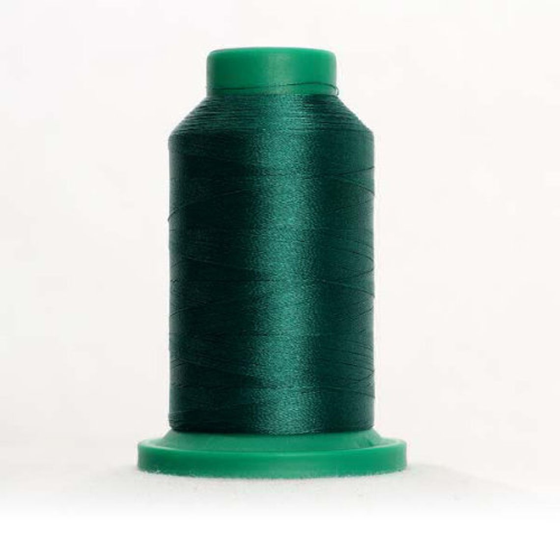 Isacord Thread BRIGHT GREEN 5324 for Embroidery, Quilting, Decorative ...