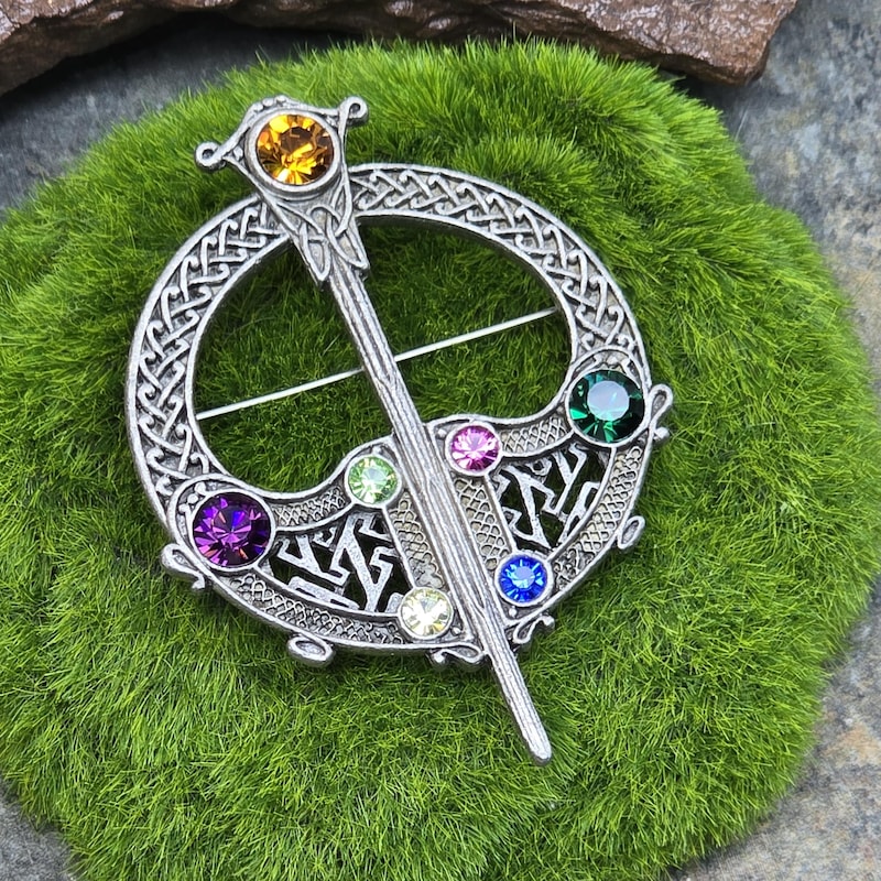 Celtic Brooch - Etsy