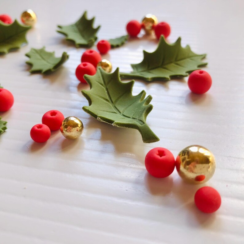 Edible Holly Cake Toppers/berries. - Etsy UK