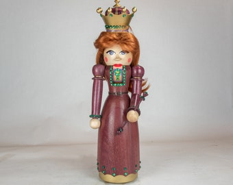 Queen Nutcracker - Etsy