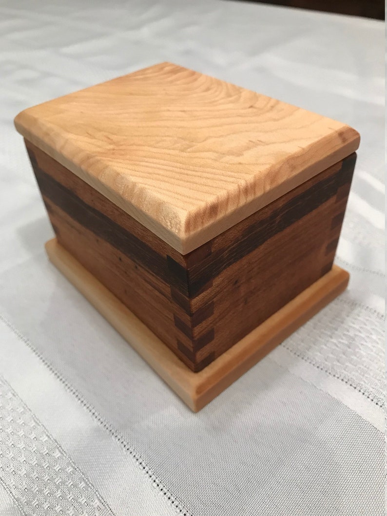 Small Keepsake Box Made From Exotic Tigerwood and Hard Maple - Etsy