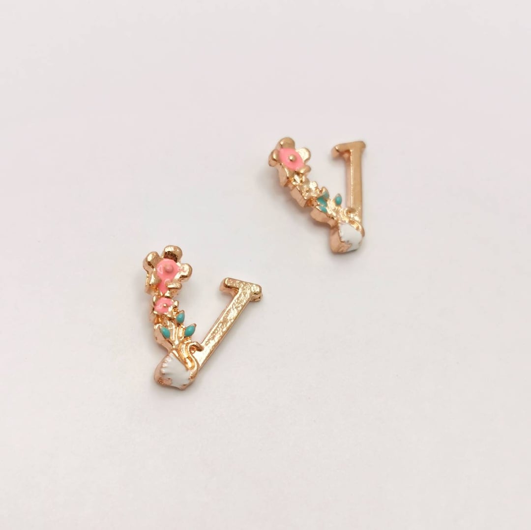 Flower Enamel Letter V Charm: Gold Initials (2 Pieces) - Etsy