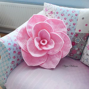 Crochet Rose Cushion Pattern: Photo Tutorial (PDF Pattern) - Etsy