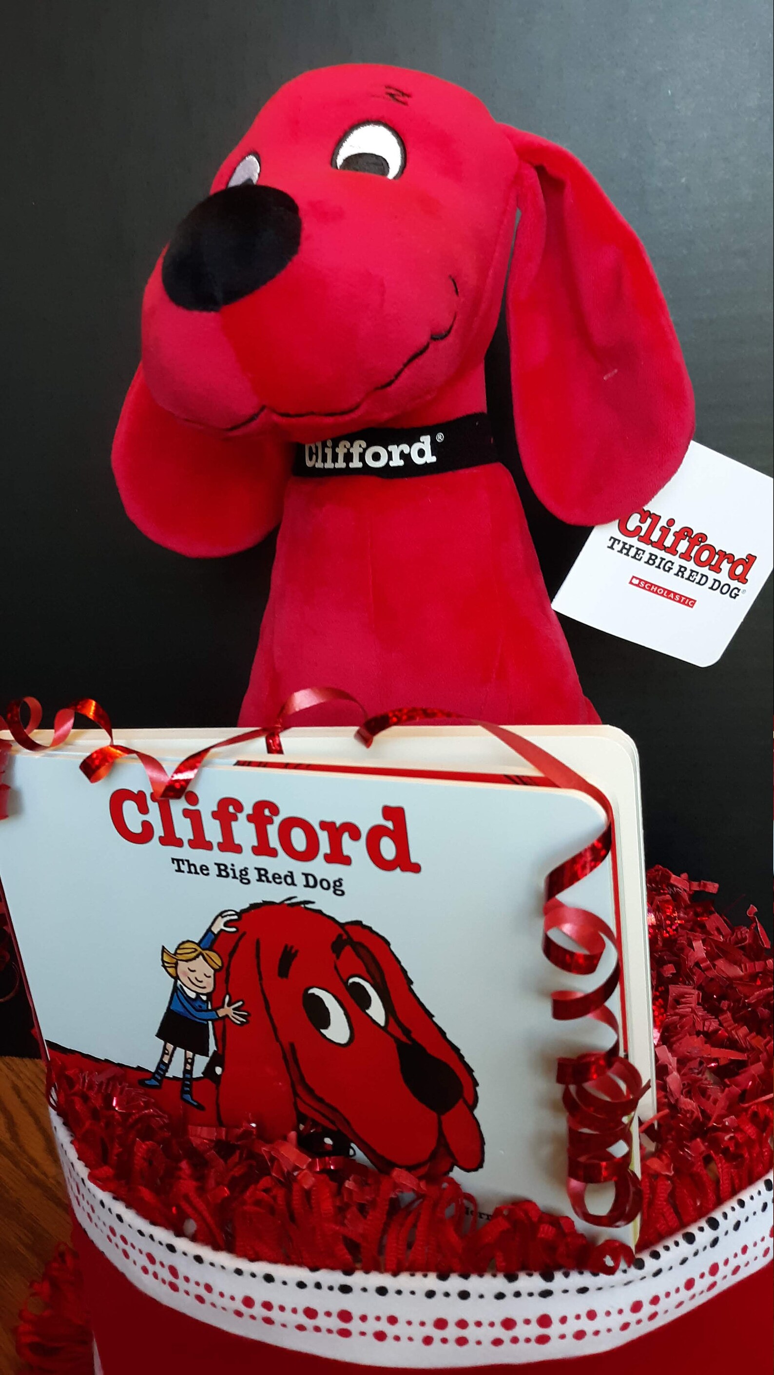 Clifford the Big Red Dog 1 Tier Diaper Cake Gift for Baby or Baby ...