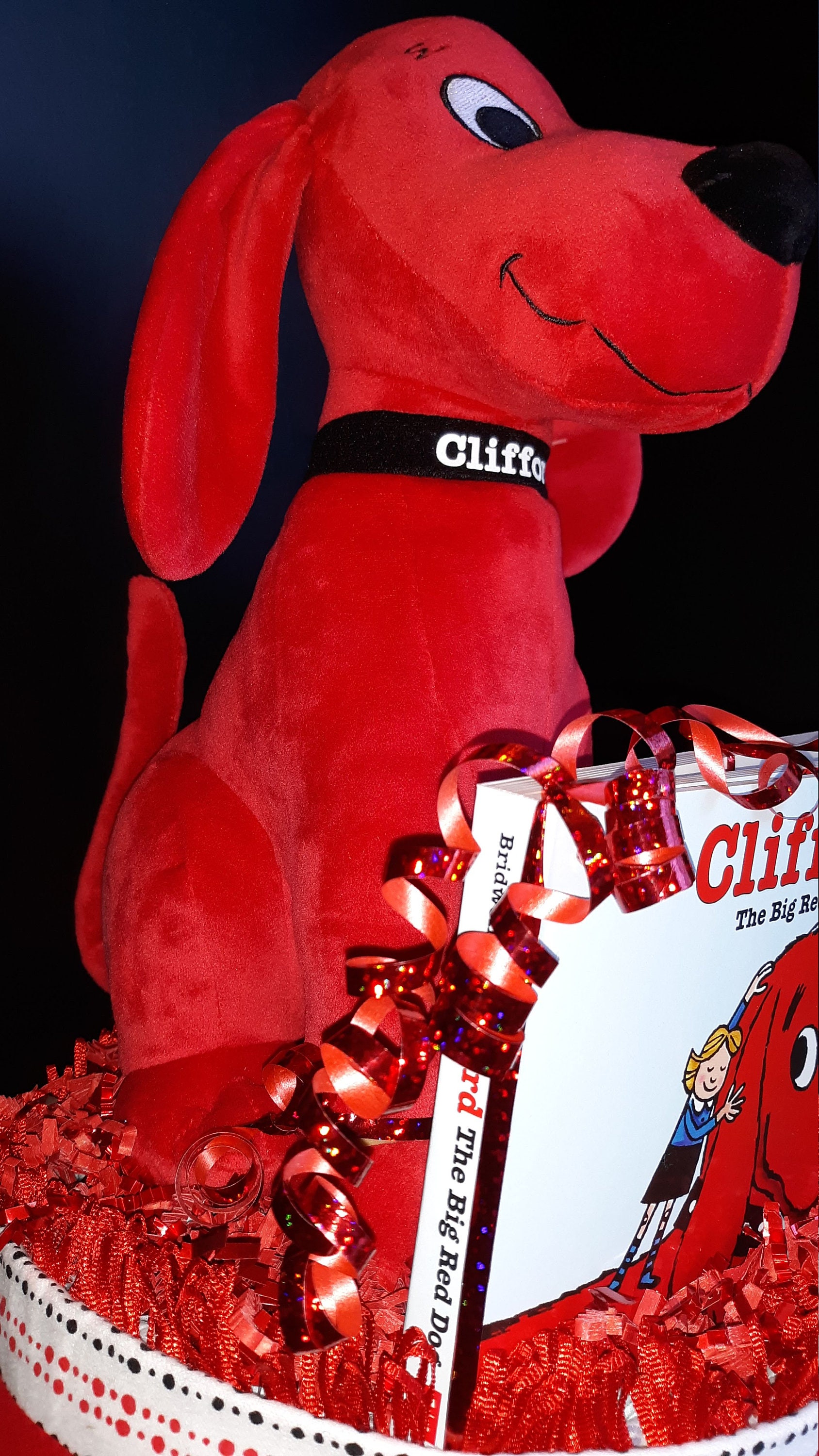 Clifford the Big Red Dog 1 Tier Diaper Cake Gift for Baby or Baby ...