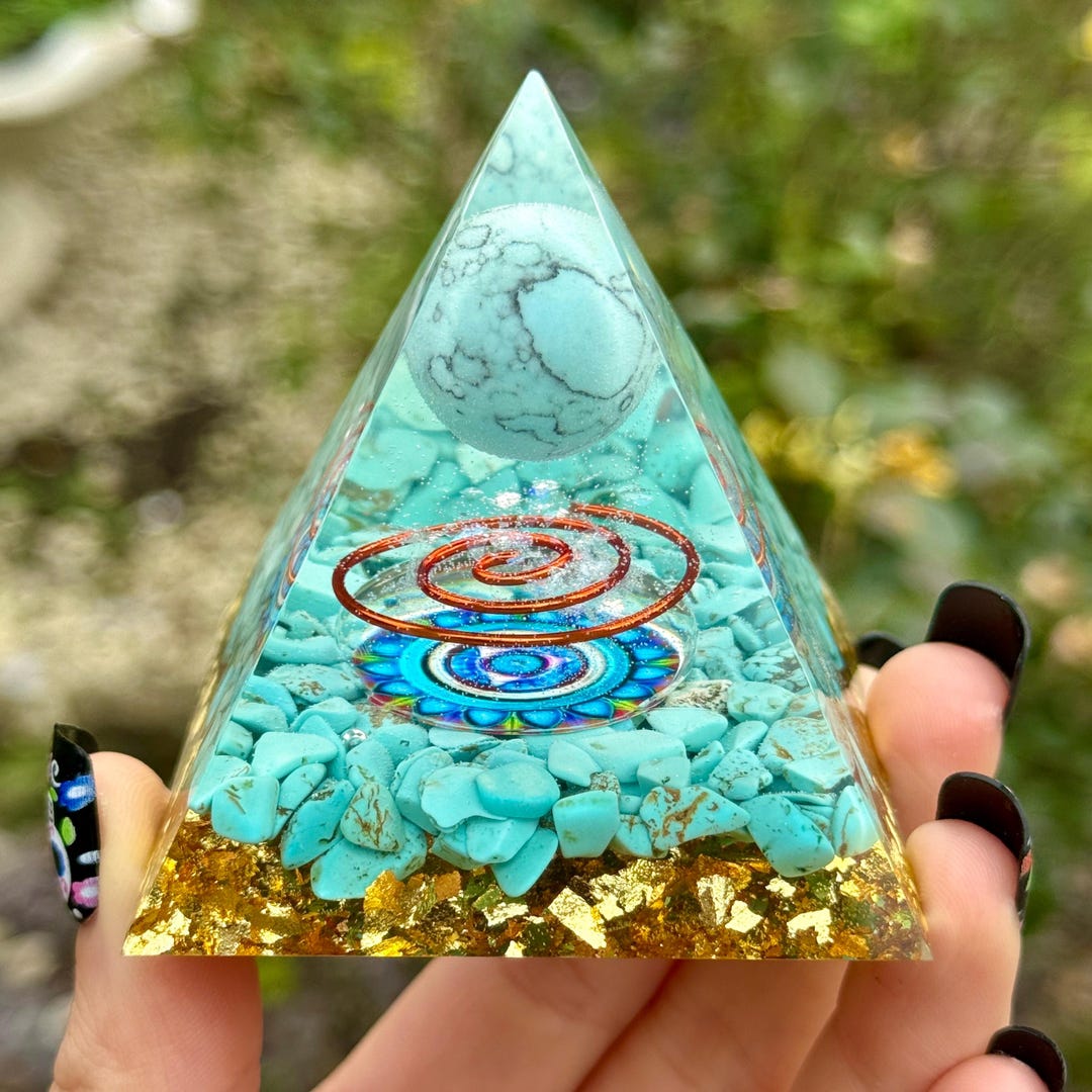 Turquoise Howlite Pyramid 60mm for Calming and Creativity Crystal ...