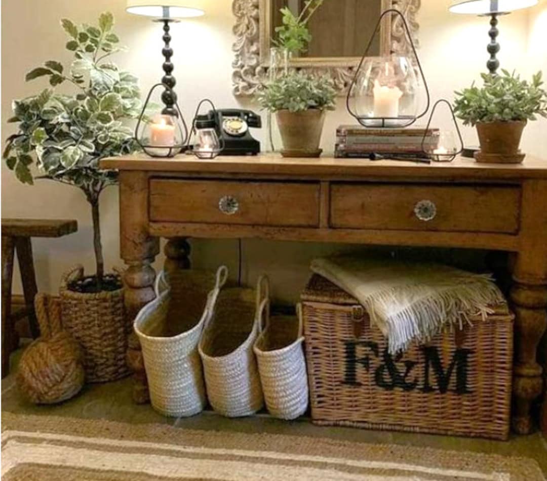 Rustic Farmhouse Entryway Table With Drawer and Turned Legs, Wooden ...