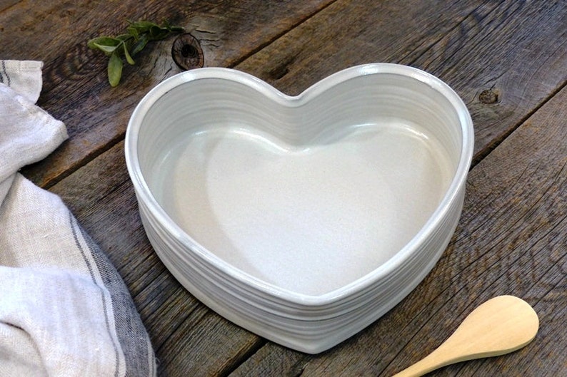 Deep Dish – Pottery Heart Shaped Deep Dish Pie Plate, 28 Cm Casserole ...