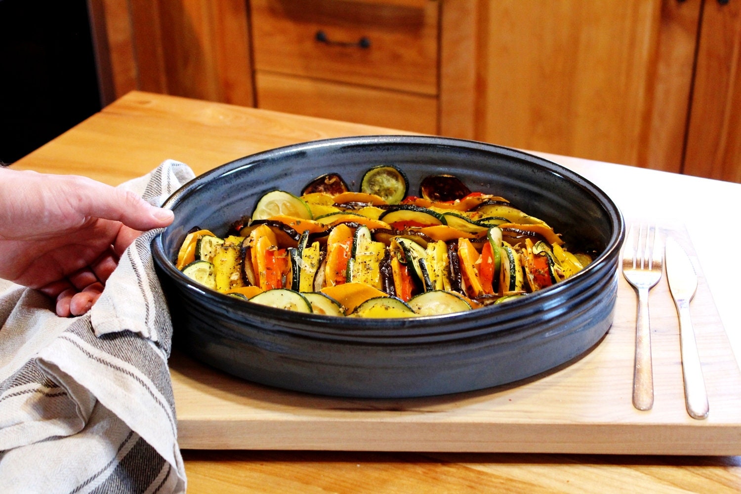Deep Dish – Pottery Oval Deep Dish, 25,5 X 32 Cm Pie Plate, Casserole ...