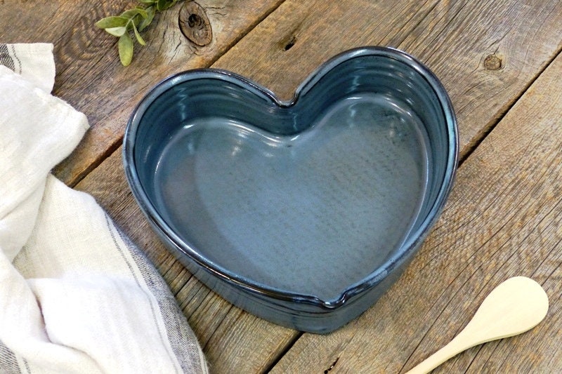 Deep Dish – Pottery Heart Shaped Deep Dish Pie Plate, 28 Cm Casserole ...