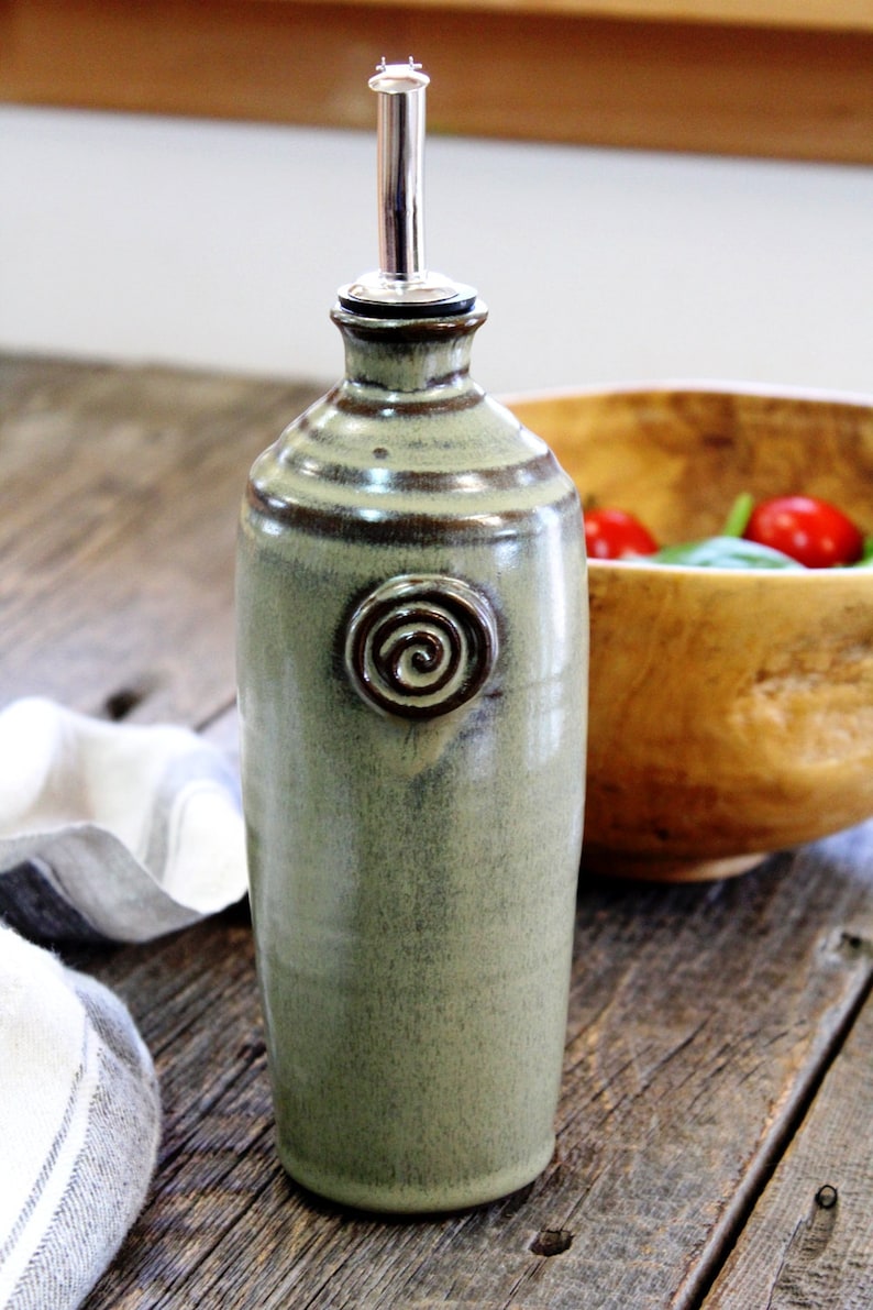Olive Oil Cruet – Pottery Oil Bottle With Spout, 550 Ml Ceramic Olive ...