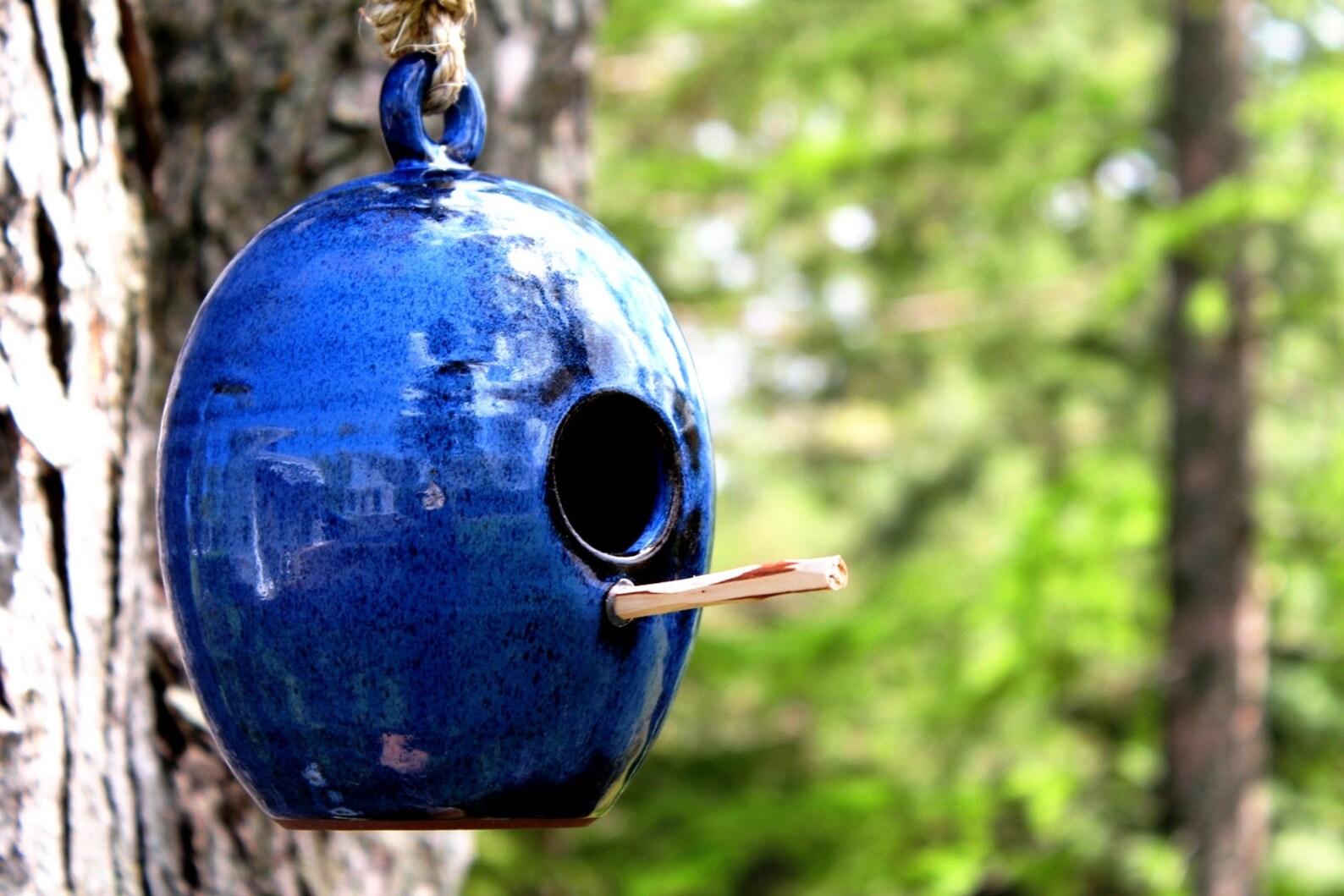 Birdhouse – Pottery Ball Shaped Bird House, Hanging Pottery Bird House ...