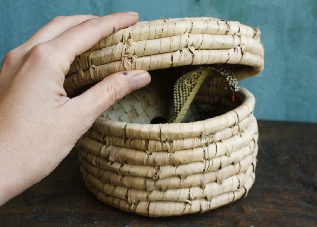 Vintage Wooden Snake in the Basket, Cobra Pop Up, Snake Charmer, Wooden ...