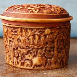Vintage Chinese Carved Round Box, Carved Lacquer Box, Cinnabar Resin ...