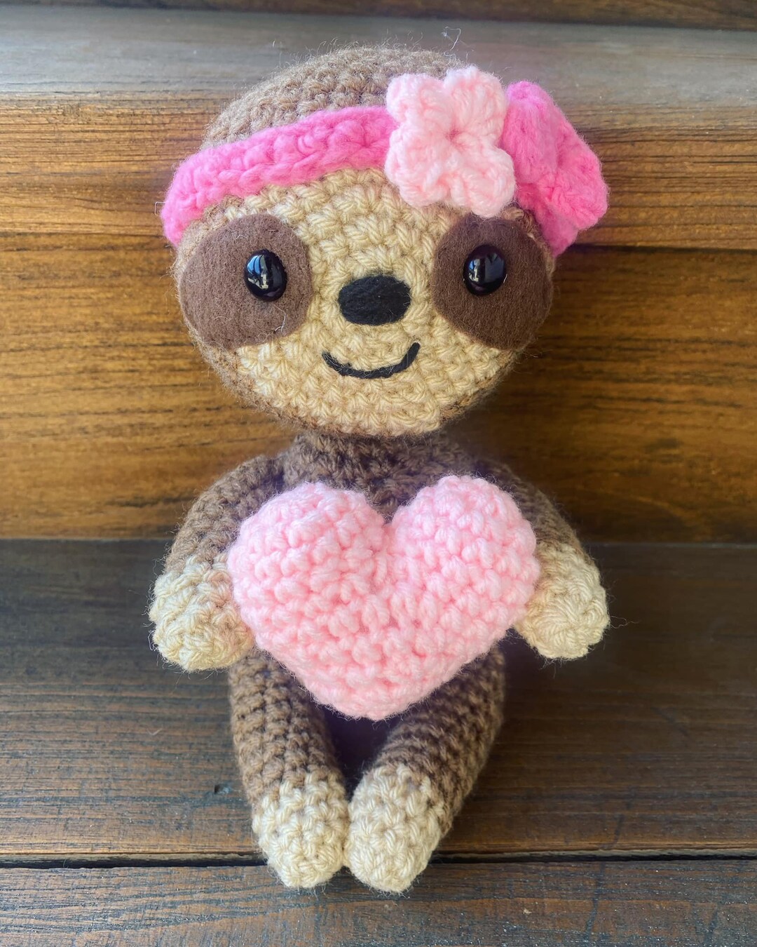 Crochet Sloth W/ Heart- Custom Colors Available! - Etsy