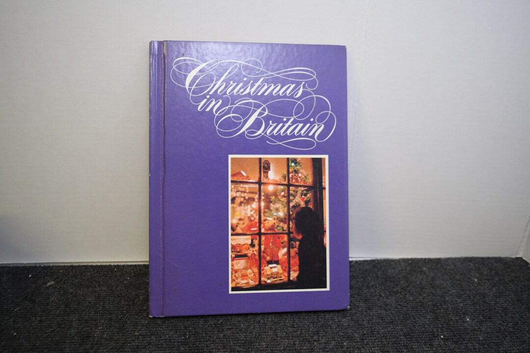 Christmas in Britain World Book Encyclopedia Hardback - Etsy