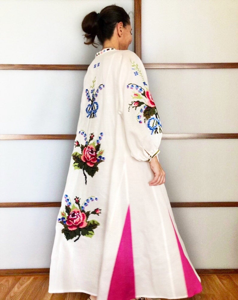 Linen boho kaftan with a floral embroidery Custom embroidered | Etsy