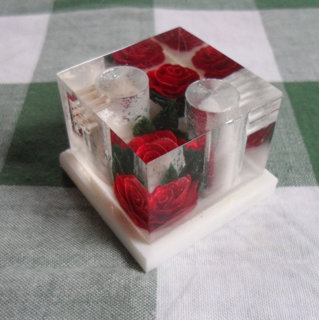 Salt & Pepper Shaker. Clear Lucite. Back-cut Perspex. Red Roses Design ...