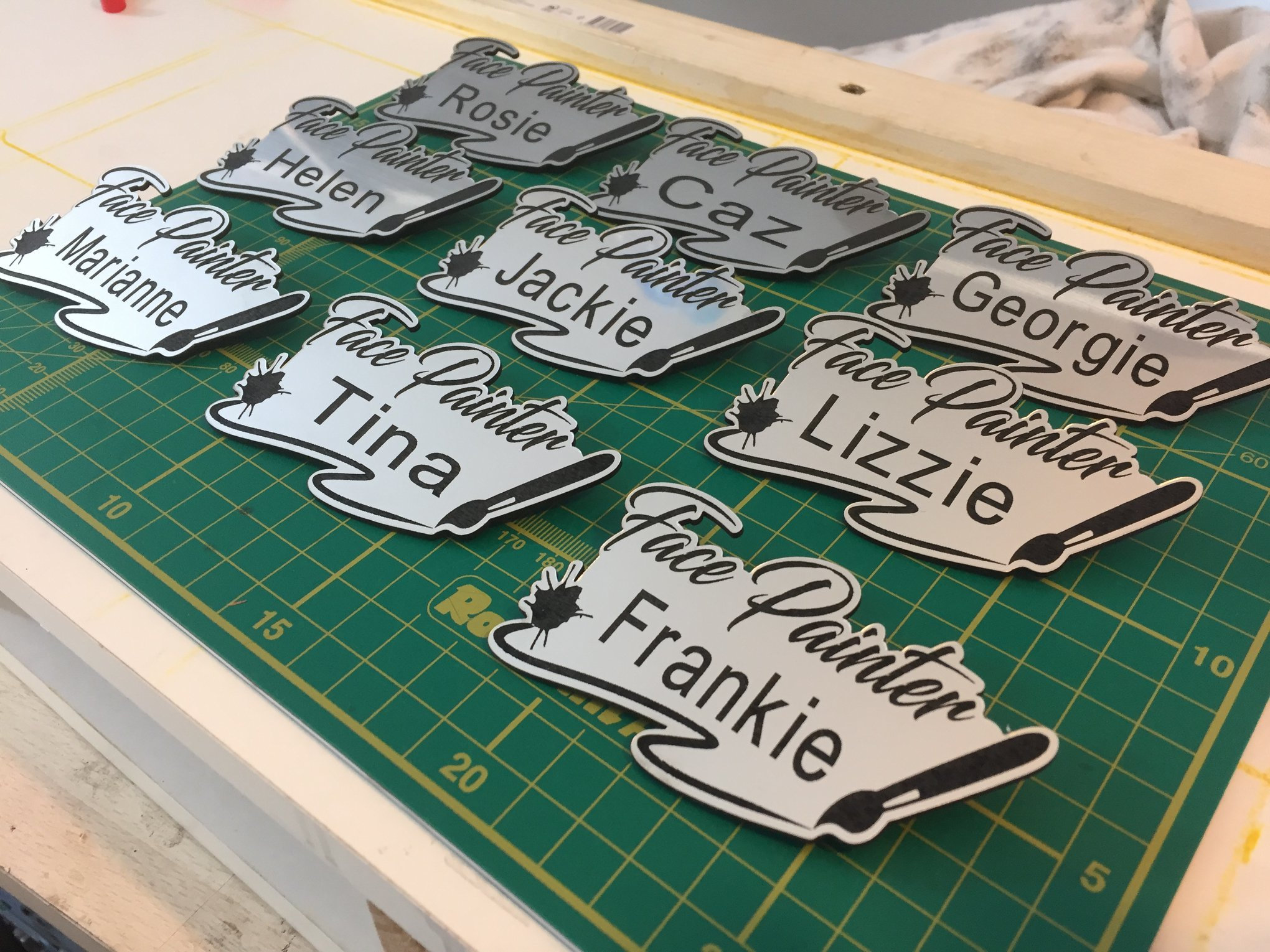 Face Painter Name Tag Badges Pin Badge Face Paint Stencils Stencil ...