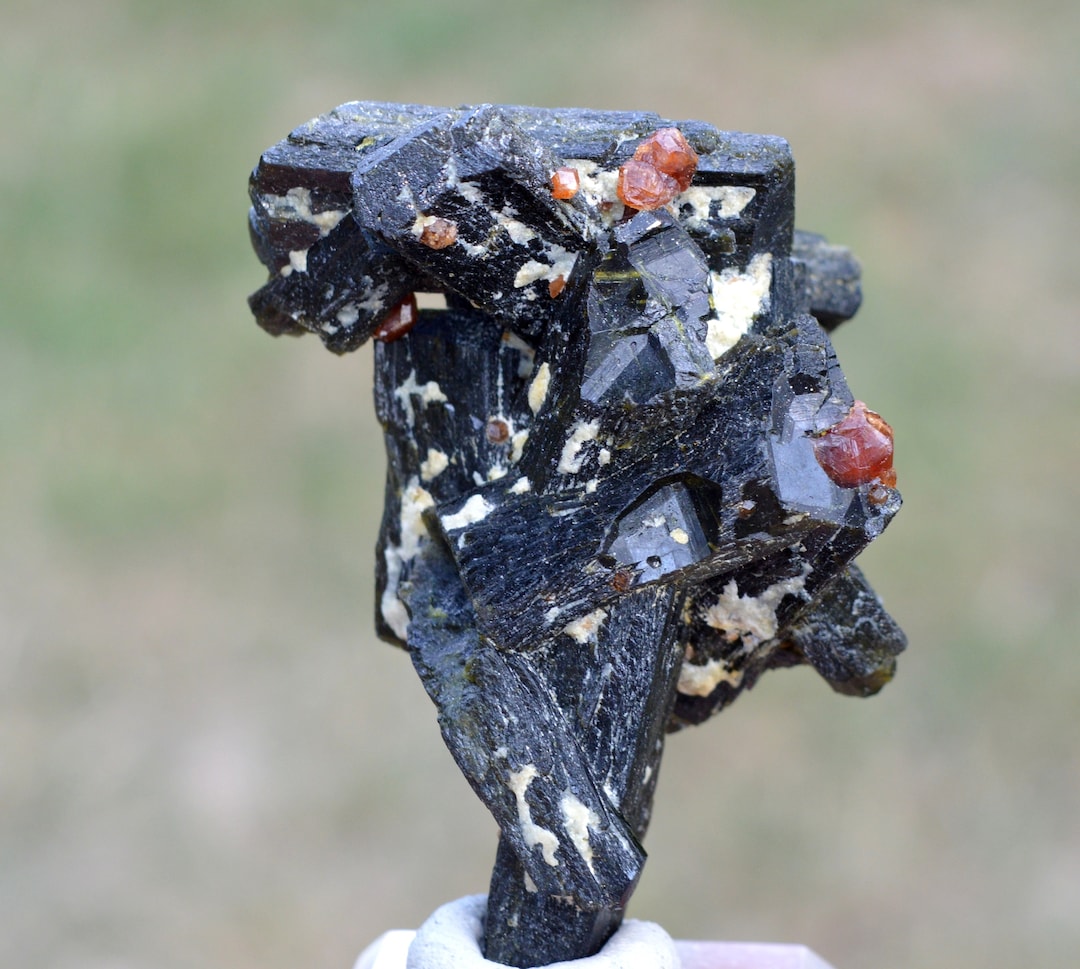 Andradite-grossular & Epidote Garnet 118 Grams Trantimou - Etsy